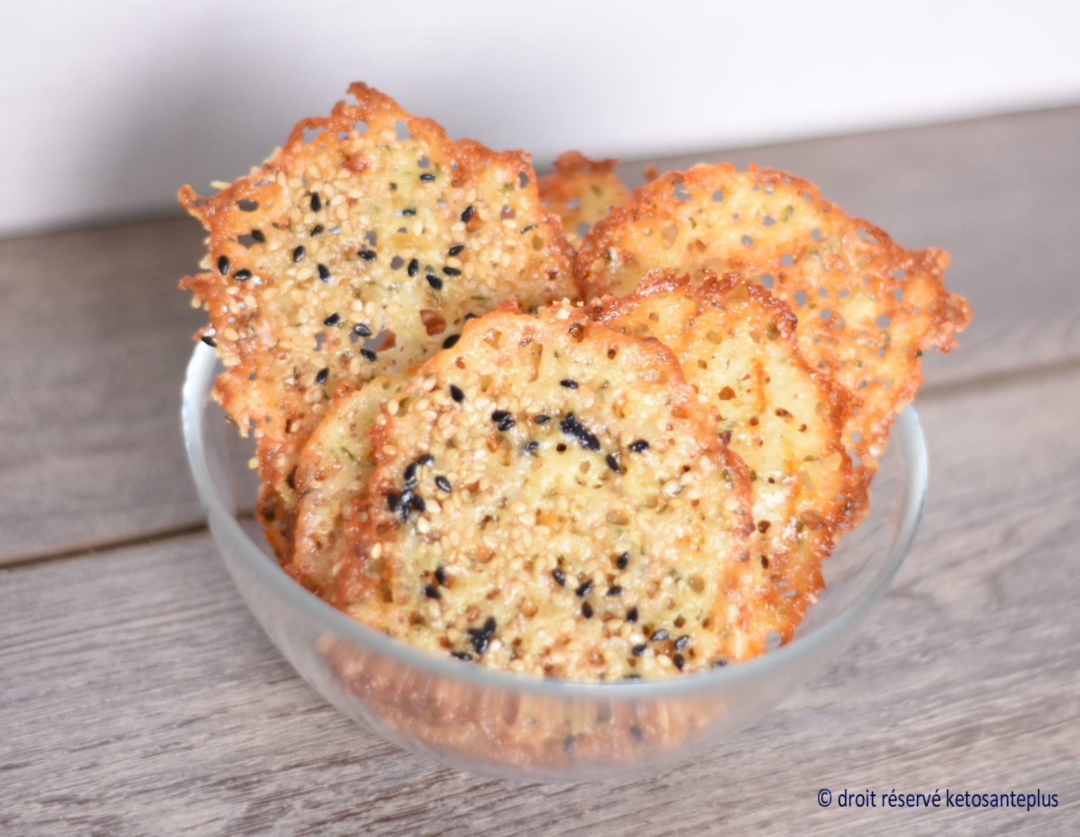 Chips de fromage / Tuiles de parmesan bien croustillantes - Keto Santé ...